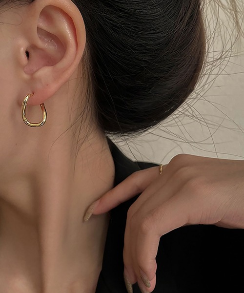 ABBEY MARKET（アビーマーケット）の「フープシルバーピアス ひねりデザイン 金属アレルギー対応 シルバー925 18KGP（ピアス（両耳用））」 - WEAR