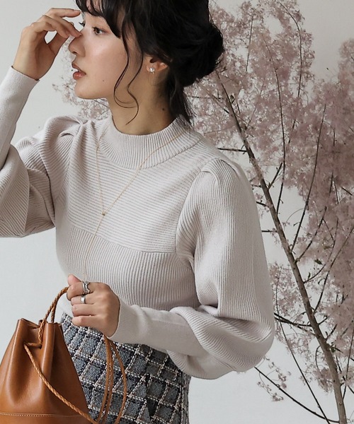 frames RAY CASSIN（フレームスレイカズン）の「【WEB限定】胸切替え入りボリュームスリーブ袖ニット（ニット/セーター）」 - WEAR