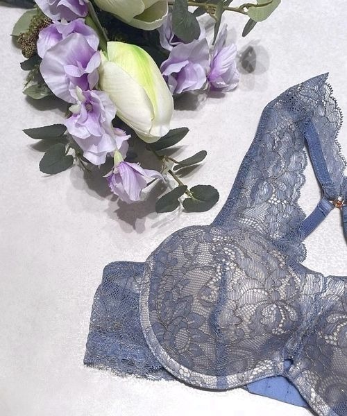 ANNEBRA（アンブラ）の「Parrots 2WAYバッククロスモールドカップブラジャー（ブラジャー）」 - WEAR