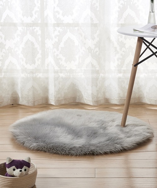 Ein（アイン）の「Ein/フェイクファー ラウンド ミニ マット（ラグ/マット）」 - WEAR