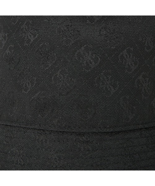 Guess（ゲス）の「Small Triangle Logo Bucket Hat（ハット）」 - WEAR