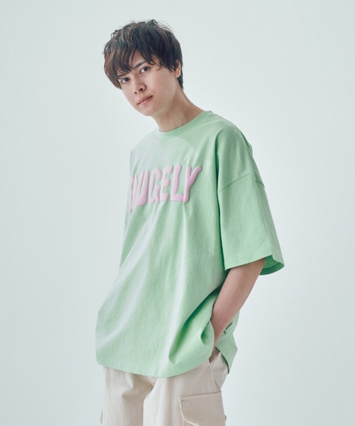 HUGELY（ヒュージリー）の「発泡プリントTシャツ（ユニセックス着用）（Tシャツ/カットソー）」 - WEAR