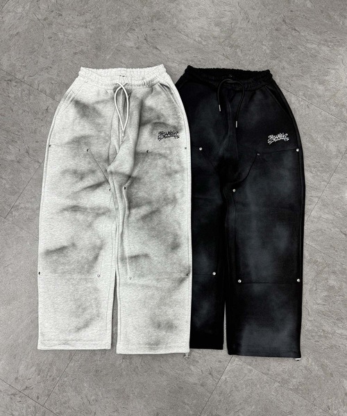 ATMARK（アットマーク）の「《2サイズ展開 / UNISEX 》ATMARK グラフィティロゴ スプレーリベットスウェットパンツ ...