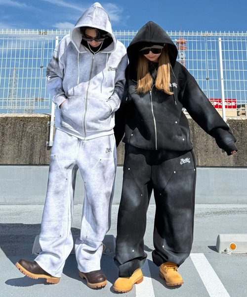 ATMARK（アットマーク）の「《2サイズ展開 / UNISEX 》ATMARK グラフィティロゴ スプレーリベットスウェットパンツ ...