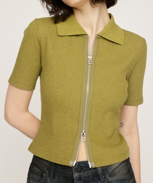 SLY（スライ）の「FRONT ZIP CUT RIB TOPS フロントジップ カットリブ トップス（Tシャツ/カットソー）」 - WEAR