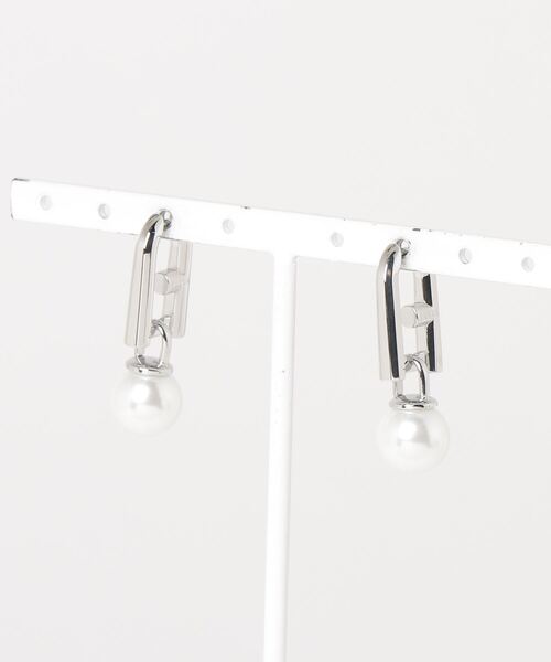 L.H.P（エルエイチピー）の「FURLA/フルラ/ARCH PEARL EARRING（ピアス（両耳用））」 - WEAR