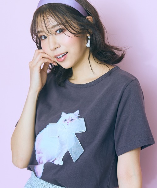 marun（マルン）の「＜大きいサイズ＞綿100%キャットプリントリボン付Tシャツ marun（Tシャツ/カットソー）」 - WEAR