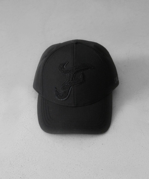 FAF（フェイク アス フラワーズ）の「FAF Fraves Beads 6 Panel Cap（キャップ）」 - WEAR
