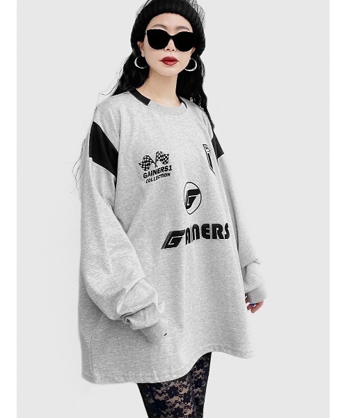 LVEU.（ラブユ.）の「【LVEU.】ユニフォームデザインオーバートップス(Ai select) / トップス カットソー ロンT オーバーサイズ プリント ユニフォーム ブラック レッド ...