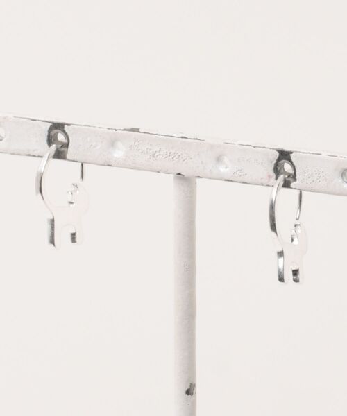 【MASHIRO】キャットテールカールペアピアス 猫（MA/EK363)（ピアス（両耳用））｜VIBGYOR（ヴィブジョー）のファッション通販 ...