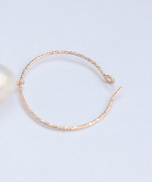 NOIR DE POUPEE（ノワールドプーペ）の「K14GF 淡水パール一粒 フープピアス（ピアス（両耳用））」 - WEAR