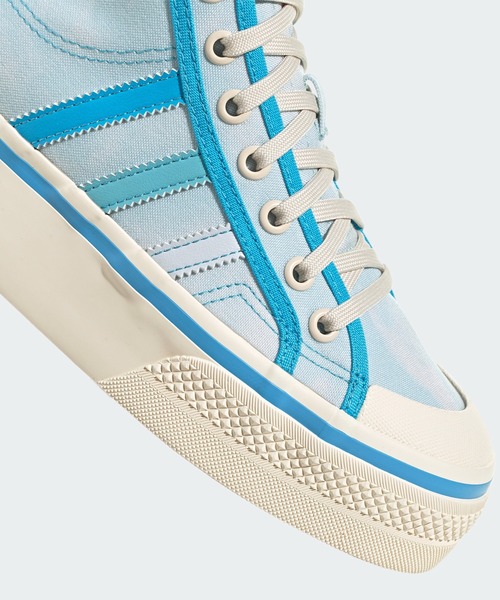 adidas（アディダス）の「ニッツァ プラットフォーム ミッド / Nizza