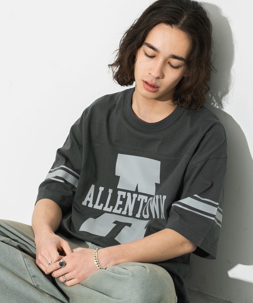 WEGO（ウィゴー）の「WEGO/フットボールBIG T（Tシャツ/カットソー）」 - WEAR