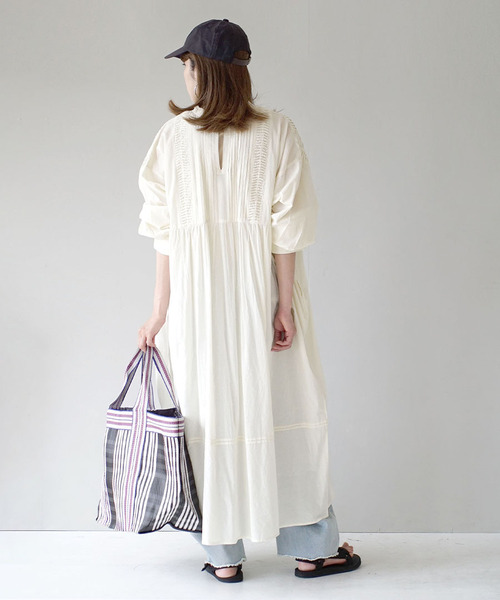 e-zakkamania stores（イーザッカマニアストアーズ）の「60'sキャンブリック ピンタックワンピース（ワンピース）」 - WEAR