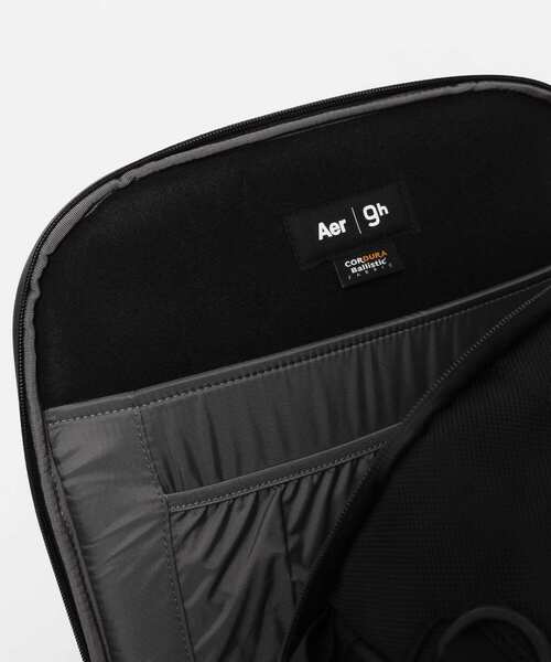 Aer（エアー）の「Aer CAPSULE PACK MAX（バックパック/リュック）」 - WEAR
