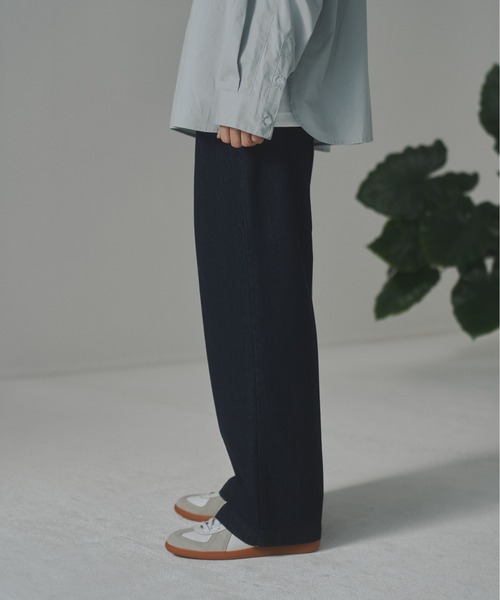 YOEL（ヨエル）の「YOEL - intuck wide denim / インタックワイドデニム（デニムパンツ）」 - WEAR