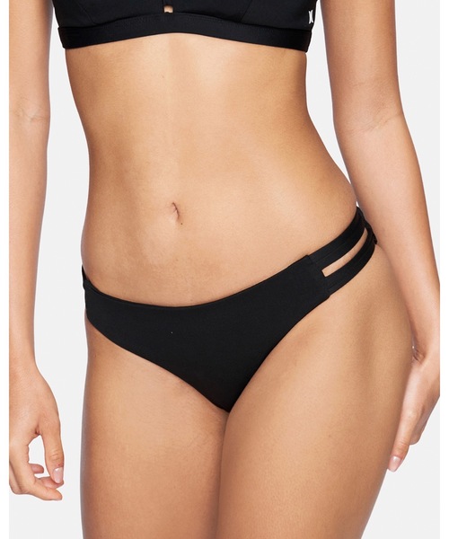Hurley （ハーレー）の「W MAX SOLID MODERATE BOTTOM / ハーレー レディース ビキニボトムス 水着（水着）」 - WEAR