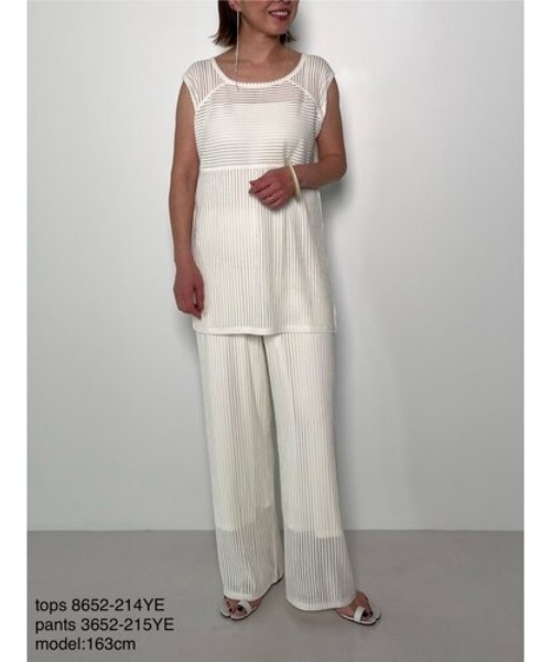 ottilie（オティーリエ）の「【セットアップ】CHIGNON シアーリブスクエアプルオーバー（Tシャツ/カットソー）」 - WEAR