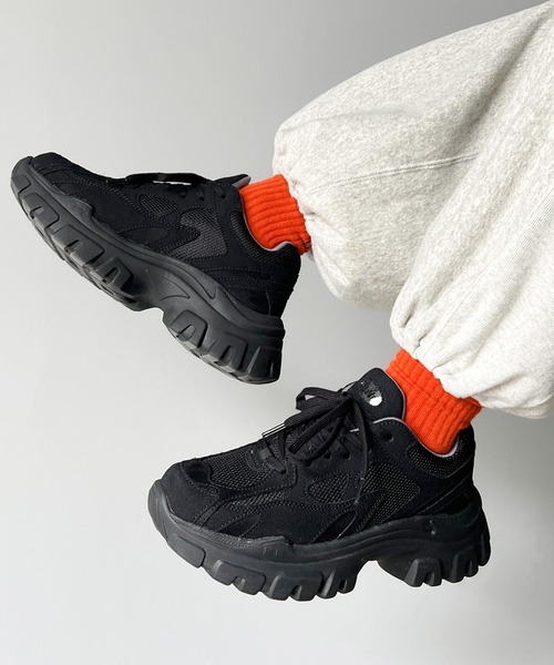 Java（ジャバ）の「《Javaジャバコラボ》レトロ配色で大人な足元を演出。CLASSIC RUN LITE（スニーカー）」 - WEAR