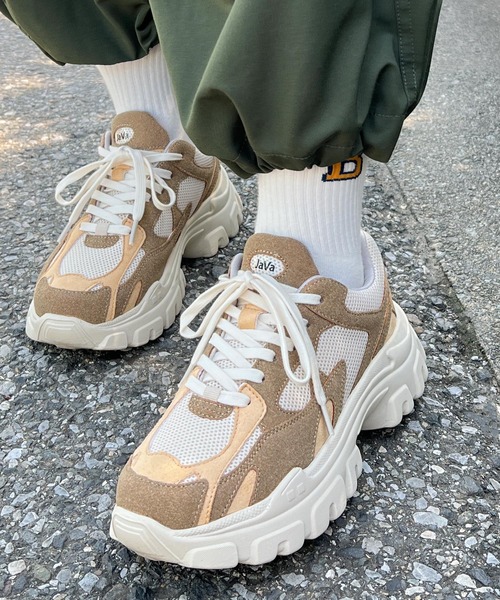 Java（ジャバ）の「《Javaジャバコラボ》レトロ配色で大人な足元を演出。CLASSIC RUN LITE（スニーカー）」 - WEAR