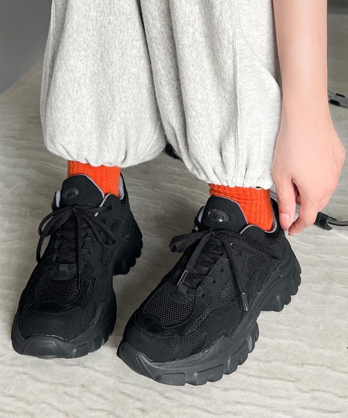 Java（ジャバ）の「《Javaジャバコラボ》レトロ配色で大人な足元を演出。CLASSIC RUN LITE（スニーカー）」 - WEAR