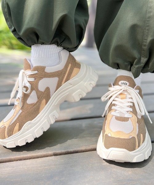Java（ジャバ）の「《Javaジャバコラボ》レトロ配色で大人な足元を演出。CLASSIC RUN LITE（スニーカー）」 - WEAR