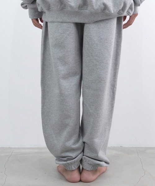 NISHIMOTO IS THE MOUTH（ニシモト イズ ザ マウス）の「CLASSIC SWEAT