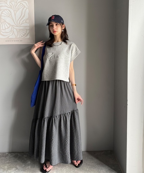 Java（ジャバ）の「《JaVaジャバコラボ》上品な大人の抜け感。フロントPAEANエンボス加工半袖Tシャツ（ロゴ）（Tシャツ/カットソー）」 - WEAR