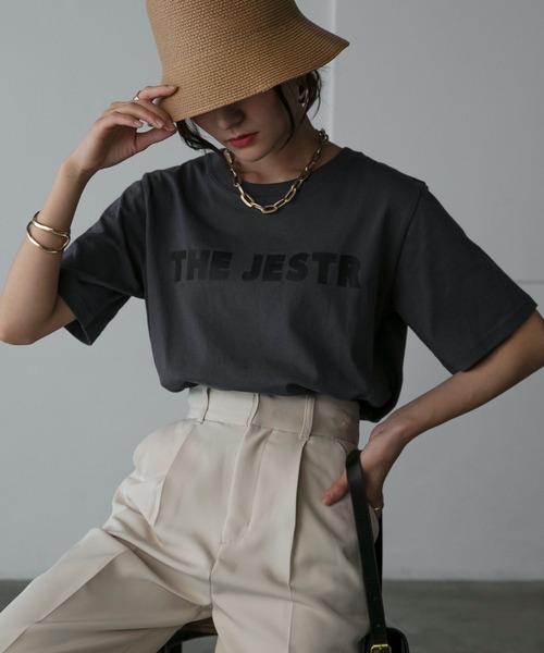 Anss.me（アンスミー）の「【Anss.me】ゴシックロゴプリントTシャツ（Tシャツ/カットソー）」 - WEAR