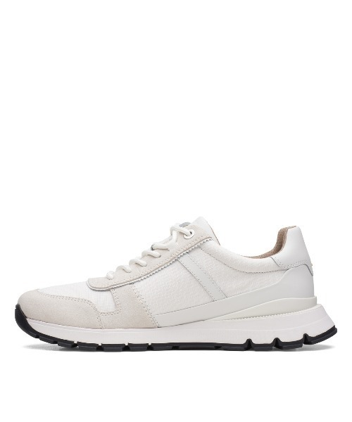 Clarks（クラークス）の「【ネット限定】 MoveLite Race / ムーブライトレース（ホワイト）（スニーカー）」 - WEAR