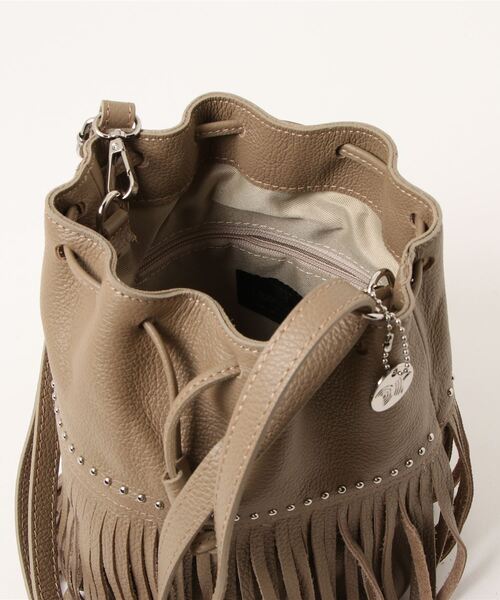 LAURA DI MAGGIO（ローラディマッジオ）の「【LAURA DI MAGGIO/ローラディマッジオ】レザー フリンジ 巾着バッグ ...