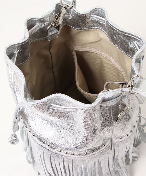 LAURA DI MAGGIO（ローラディマッジオ）の「【LAURA DI MAGGIO/ローラディマッジオ】レザー フリンジ 巾着バッグ ...