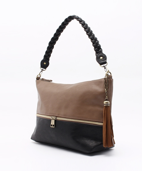 ikka（イッカ）の「2WAYジップショルダーバッグ（ショルダーバッグ）」 - WEAR