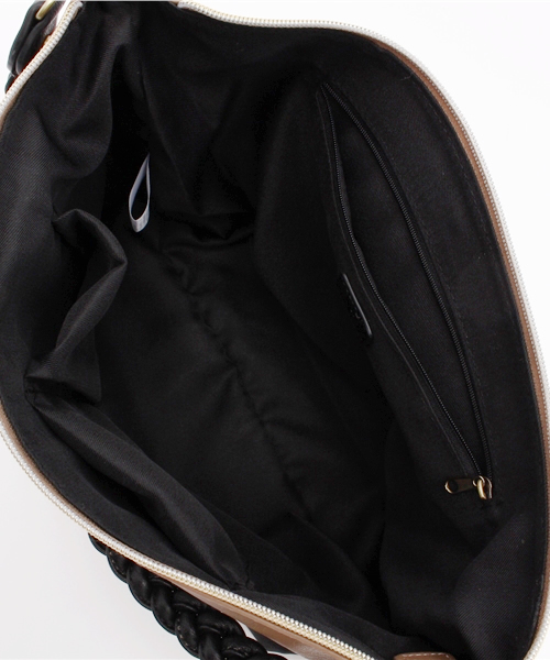 ikka（イッカ）の「2WAYジップショルダーバッグ（ショルダーバッグ）」 - WEAR