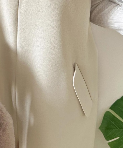 classicalelf（クラシカルエルフ）の「1枚でキマる私スタイル。フラップポケットVネックサロペット（サロペット/オーバーオール）」 - WEAR