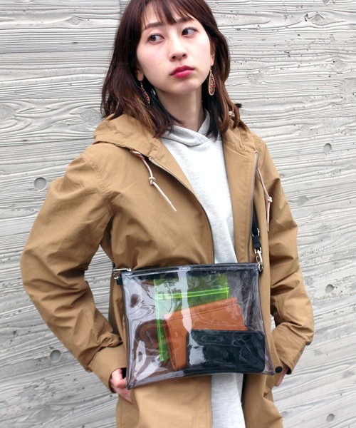 Sinfu（シンフ）の「【 SINFU/ シンフ】クリアビニール2WAY サコッシュ（ショルダーバッグ）」 - WEAR