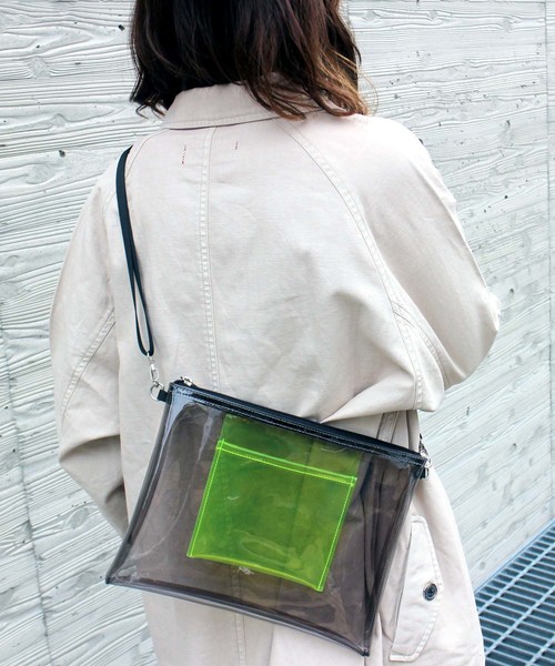 Sinfu（シンフ）の「【 SINFU/ シンフ】クリアビニール2WAY サコッシュ（ショルダーバッグ）」 - WEAR