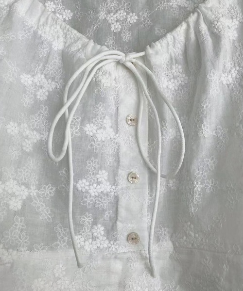 lissi Boutique（リージーブティック）の「【lissi Boutique】flower ribbon mini blouse ...