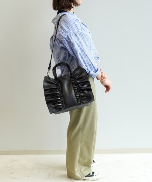 Jewelna Rose（ジュエルナローズ）の「JEWELNA by Jewelna Rose フリルトートバッグ 11833（ハンドバッグ ...