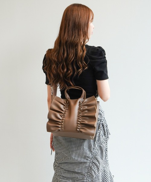 Jewelna Rose（ジュエルナローズ）の「JEWELNA by Jewelna Rose フリルトートバッグ 11833（ハンドバッグ ...