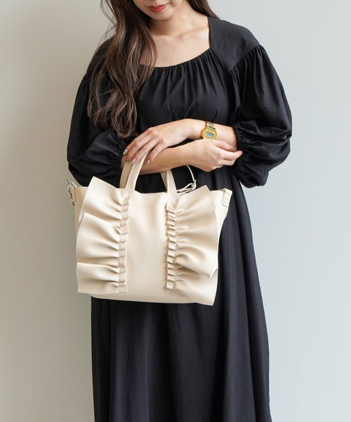 Jewelna Rose（ジュエルナローズ）の「JEWELNA by Jewelna Rose フリルトートバッグ 11833（ハンドバッグ ...