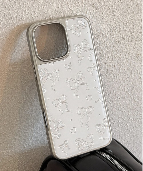 Vini（ヴィニ）の「きらめき シルバー リボン iPhone ケース 13/14.15.16.16Pro（スマホケース/カバー）」 - WEAR