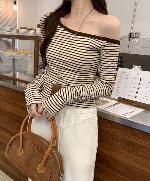 ALTROSE（アルトローズ）の「ボーダー柄 オフショル カットソー（Tシャツ/カットソー）」 - WEAR