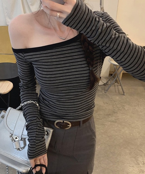 ALTROSE（アルトローズ）の「ボーダー柄 オフショル カットソー（Tシャツ/カットソー）」 - WEAR