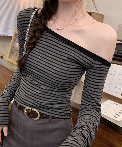 ALTROSE（アルトローズ）の「ボーダー柄 オフショル カットソー（Tシャツ/カットソー）」 - WEAR