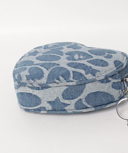 APEE BY A BATHING APE（エイピーバイアベイシングエイプ）の「DENIM HEART SHAPE BAG L（ハンドバッグ ...