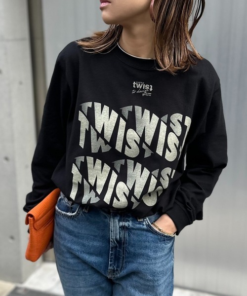 mi via loca（ミヴィアロカ）の「【United Athle】TWISTグラデーションロゴロンT（Tシャツ/カットソー）」 - WEAR