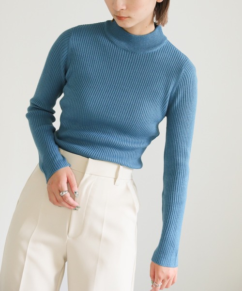 Select Moca(セレクトモカ)の「プチハイネックシンプルリブニット(ニット セーター)」 Wear