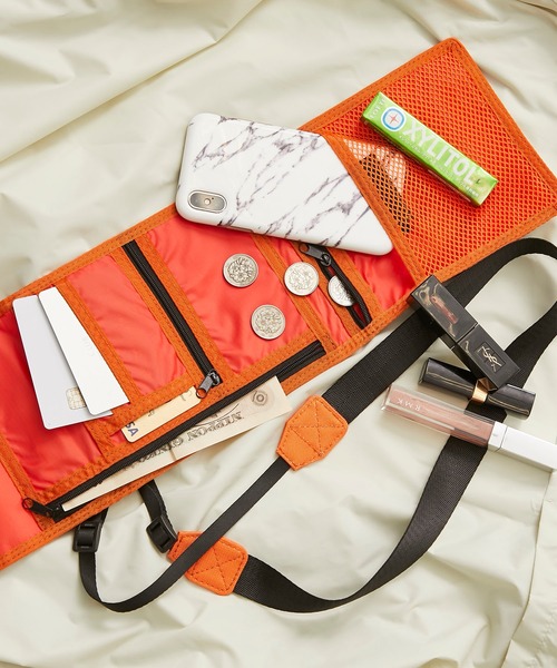 KiU（キウ）の「【KiU】600D TRAVEL CASE/K167（トラベルグッズ）」 - WEAR