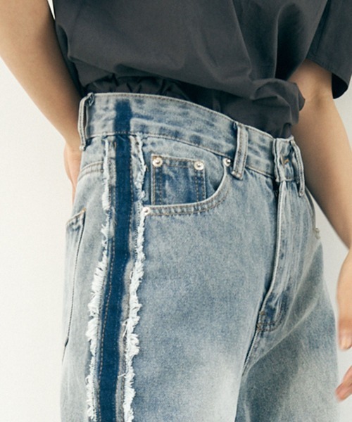 marjour（マージュール）の「SIDE SWITCH DENIM（デニムパンツ）」 - WEAR